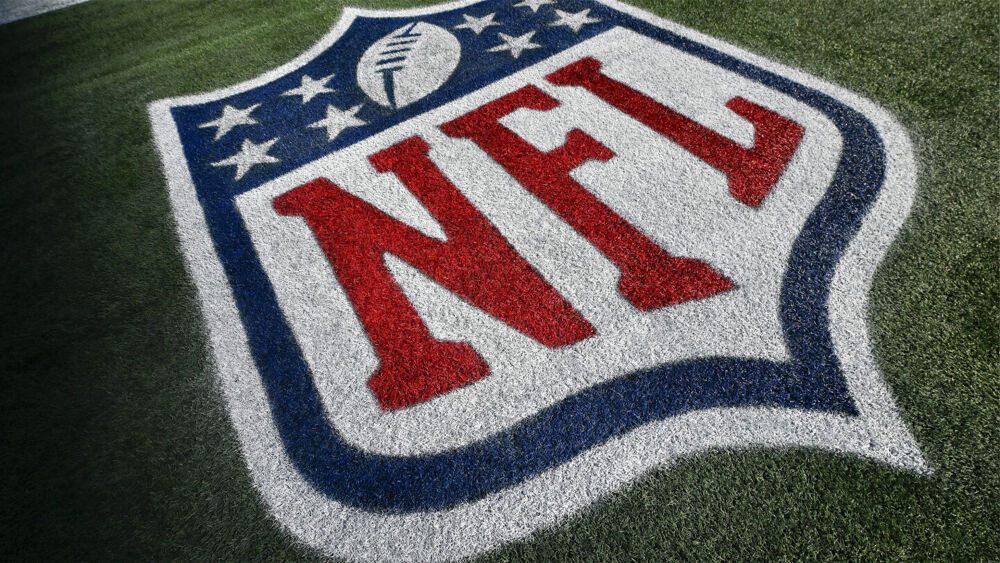 ‘Peacock Holiday Exclusive’ Week 17 NFL Game to Stream Live In ...